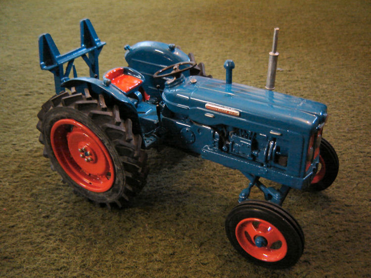 RJN Classic Tractors | Classic Model Tractors - Fordson Super Major ...