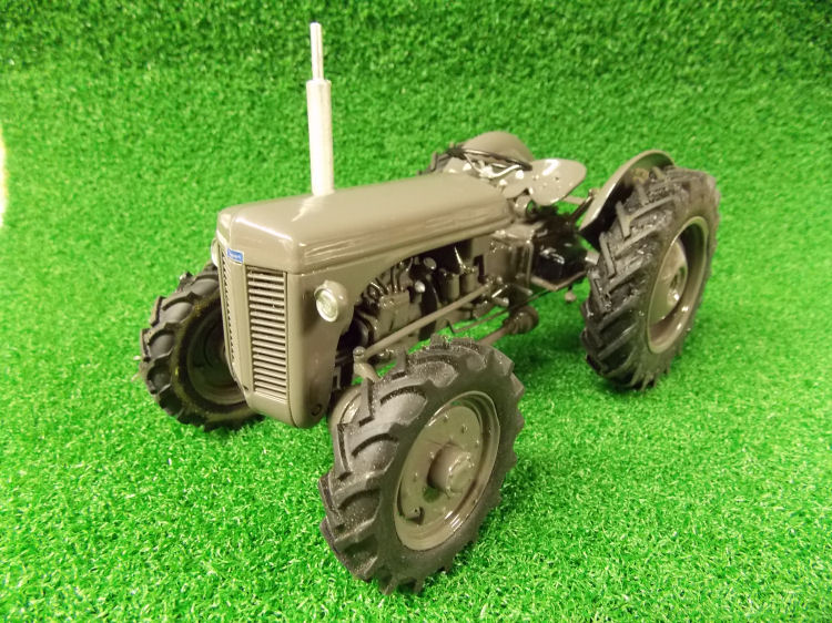 RJN Classic Tractors | Classic Model Tractors - Ferguson TEF 20 4WD